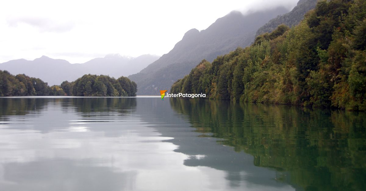 Puerto Raúl Marín Balmaceda Hoteles y turismo en Puerto Raúl Marín ...